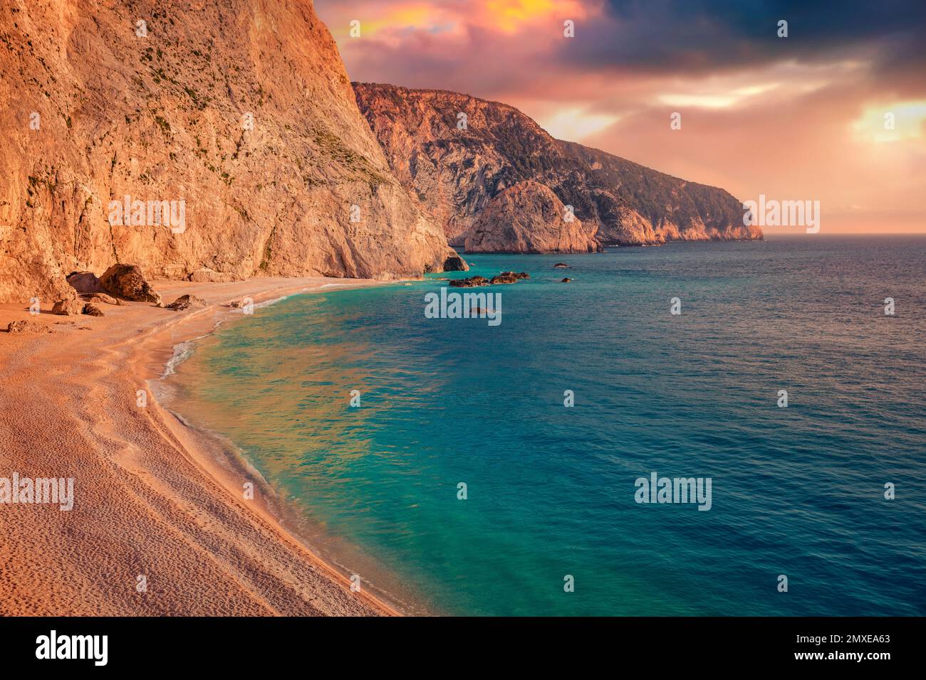 Isla lefkada hi-res stock photography and images - Alamy