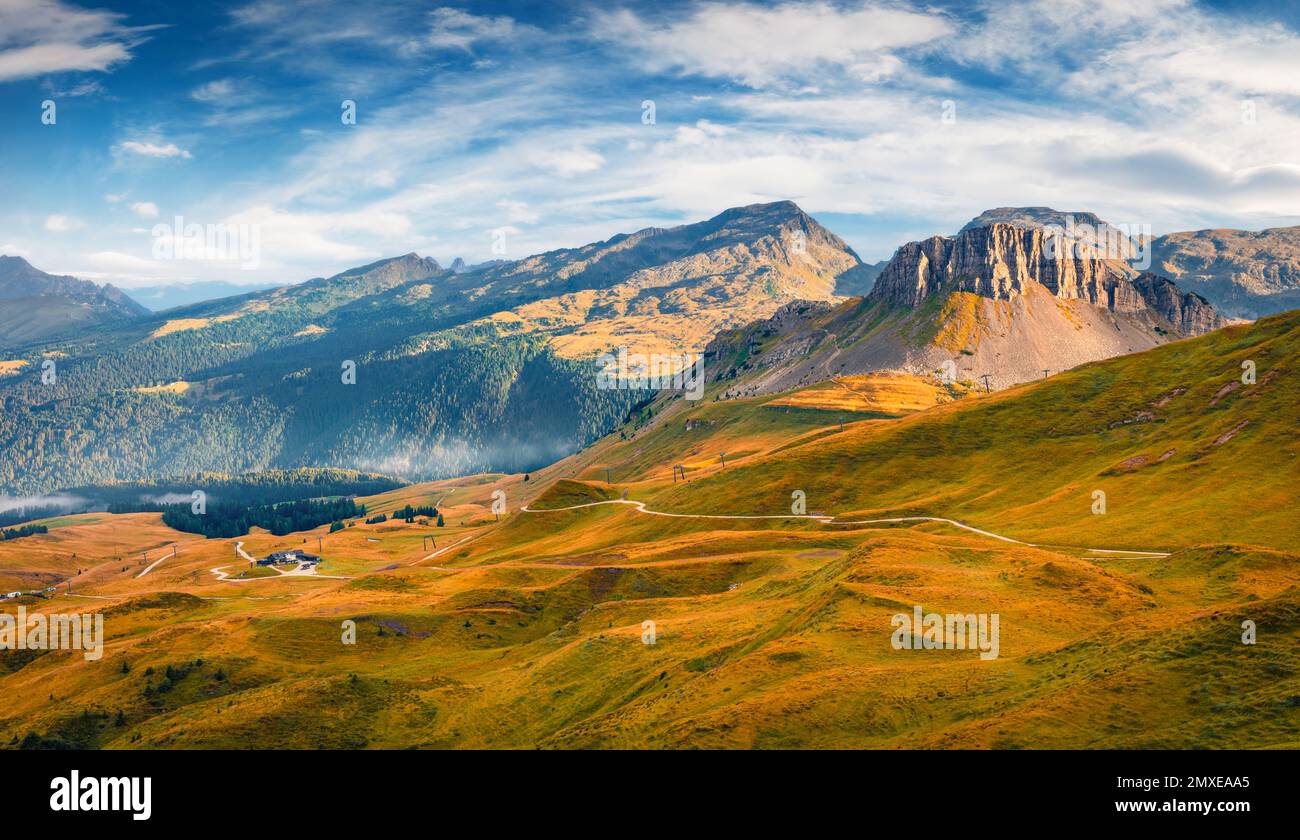 Beautiful autumn scenery. Breathtaking morning view of the top of Rolle ...