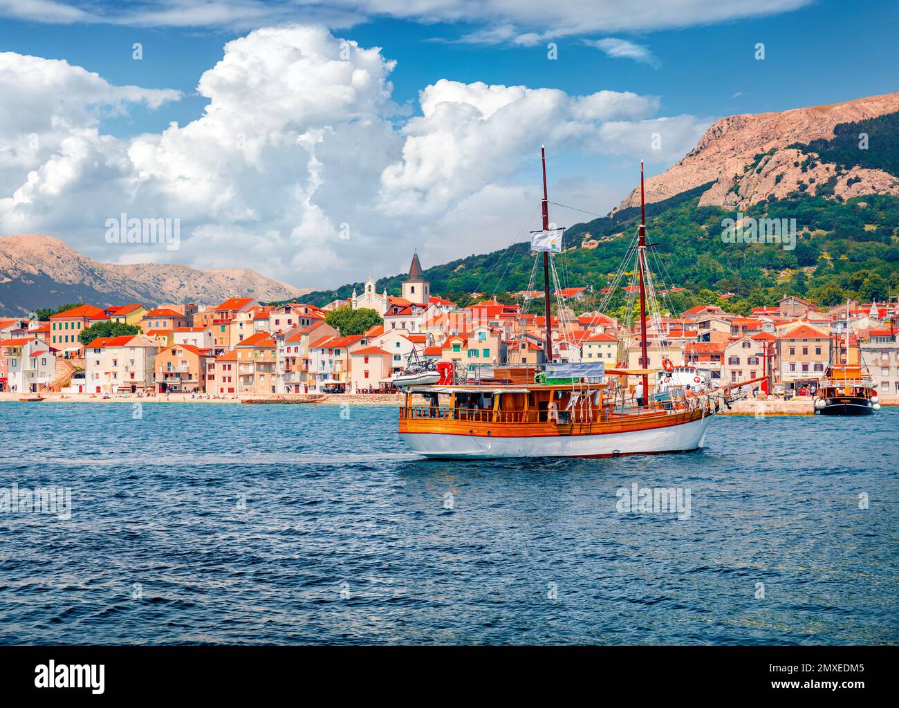 Beautiful cityscape lovely sea resort hi-res stock photography and ...