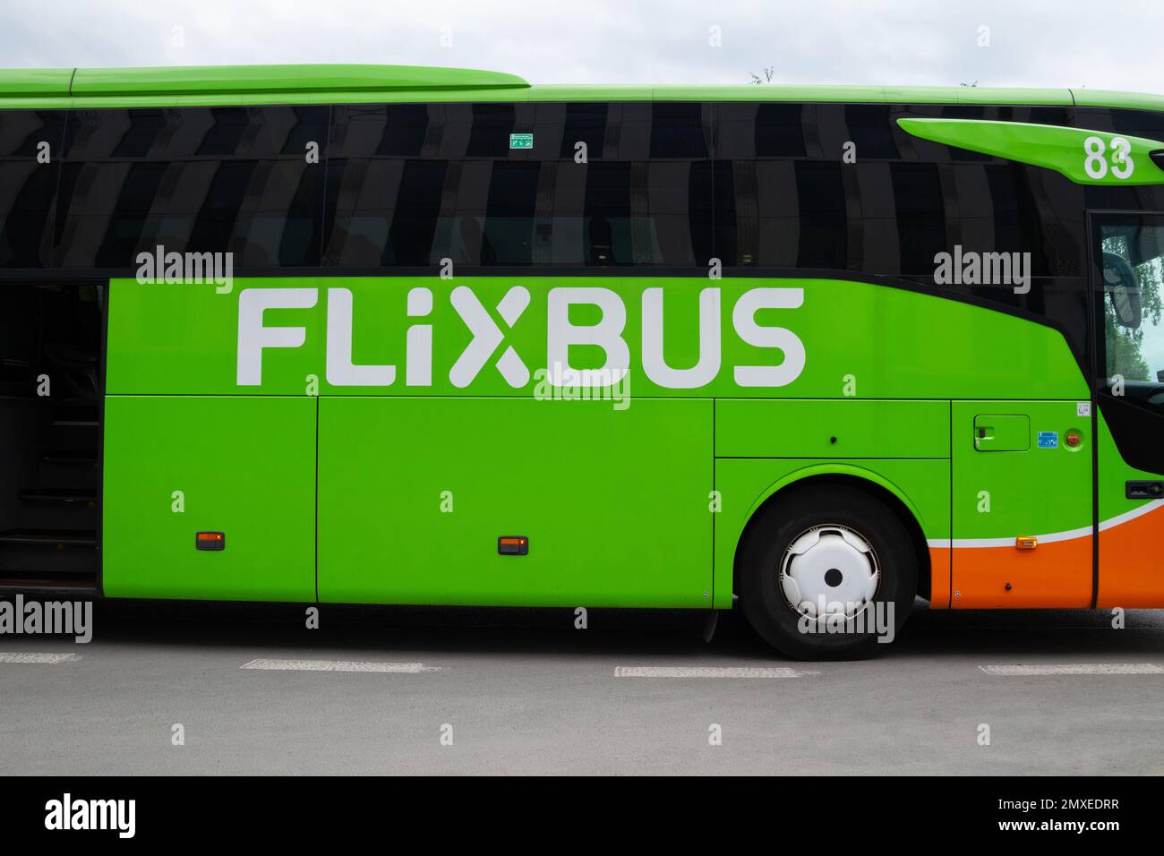 Flixbus hi-res stock photography and images - Alamy