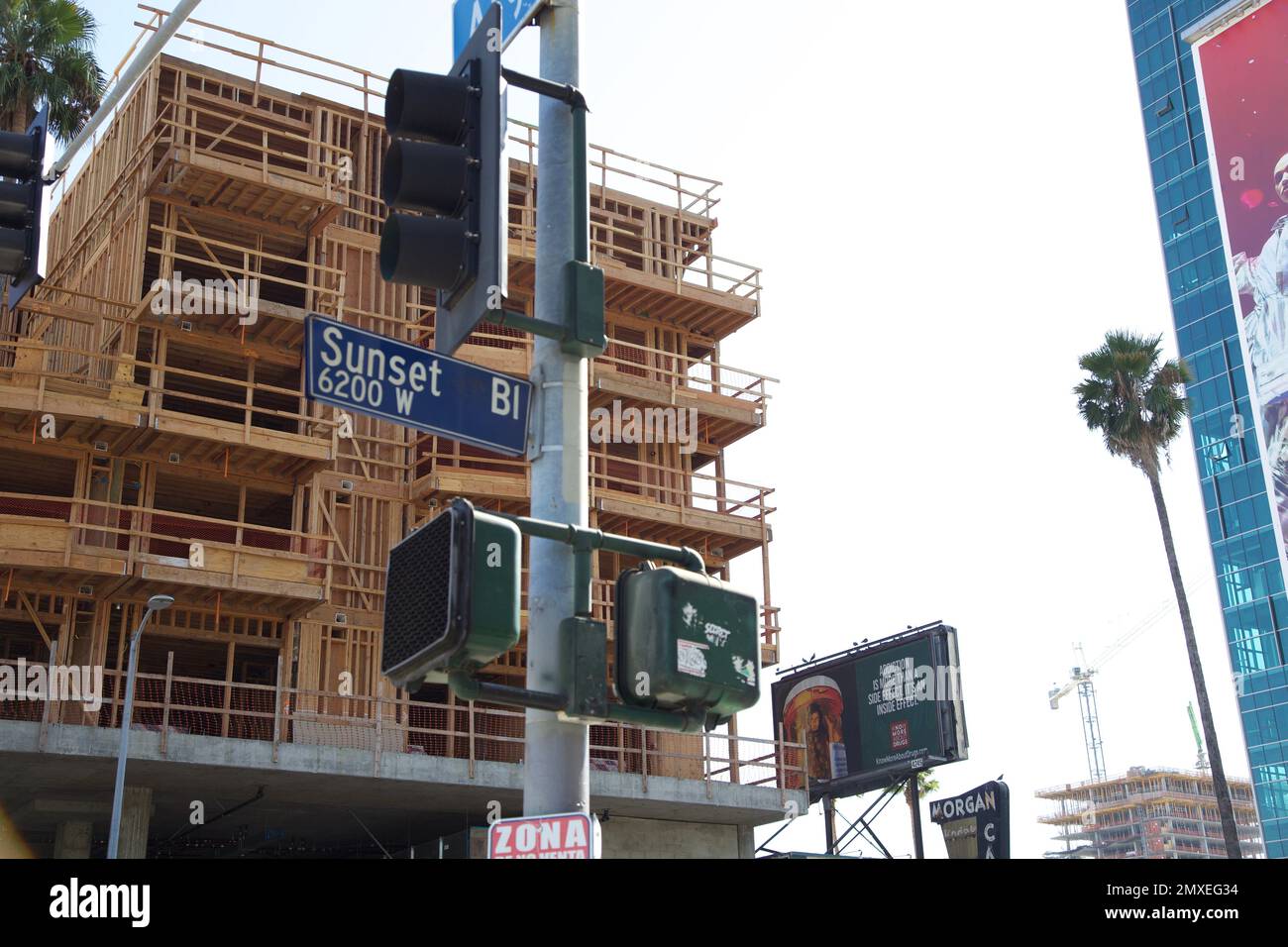 High-rise construction in Hollywood, California Stock Photo - Alamy