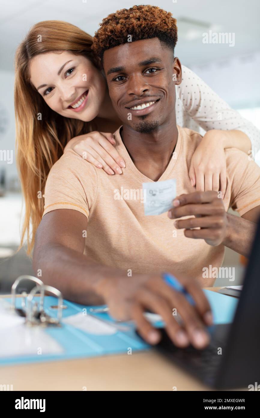 Romantic couple sharing beautiful moment hi-res stock photography and ...