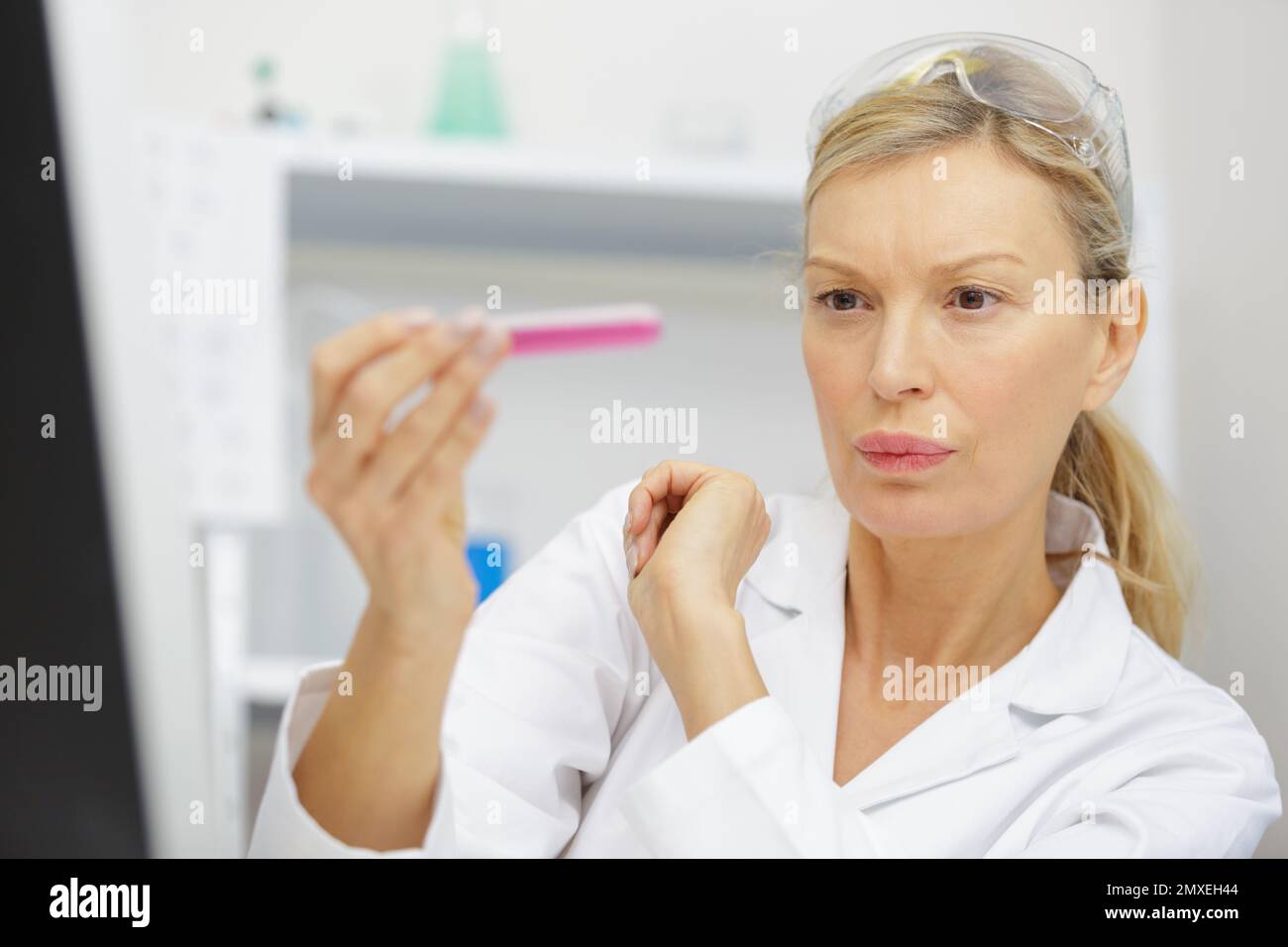 mature lab manager at work Stock Photo - Alamy