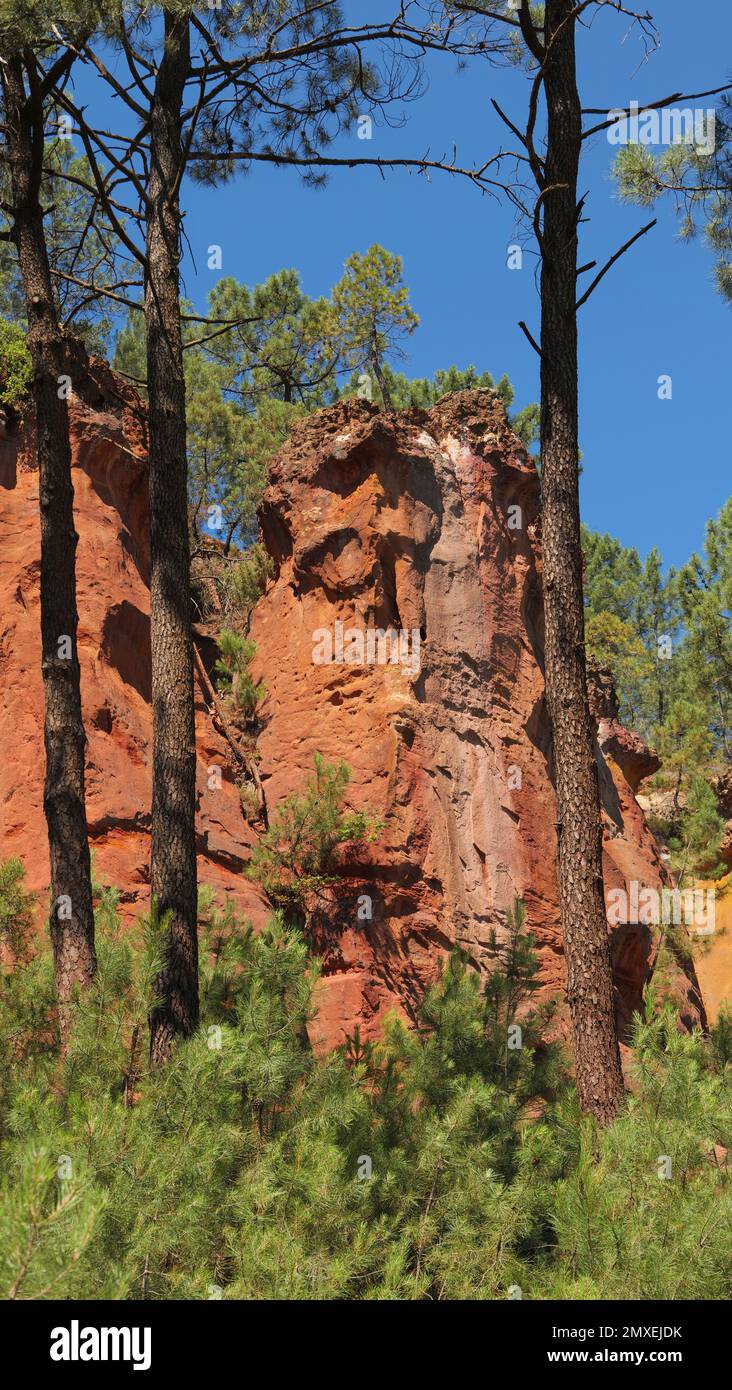 village of roussillon, vaucluse, provence, france Stock Photo - Alamy