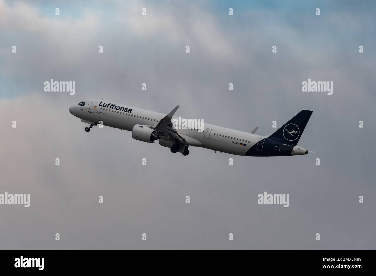 Zurich, Switzerland, January 20, 2023 Lufthansa Airbus A321-271NX Neo ...
