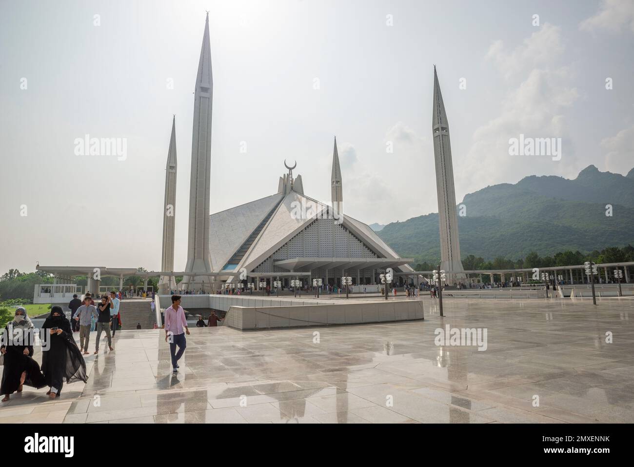 Faisal Mosque, Islamabad Stock Photo - Alamy