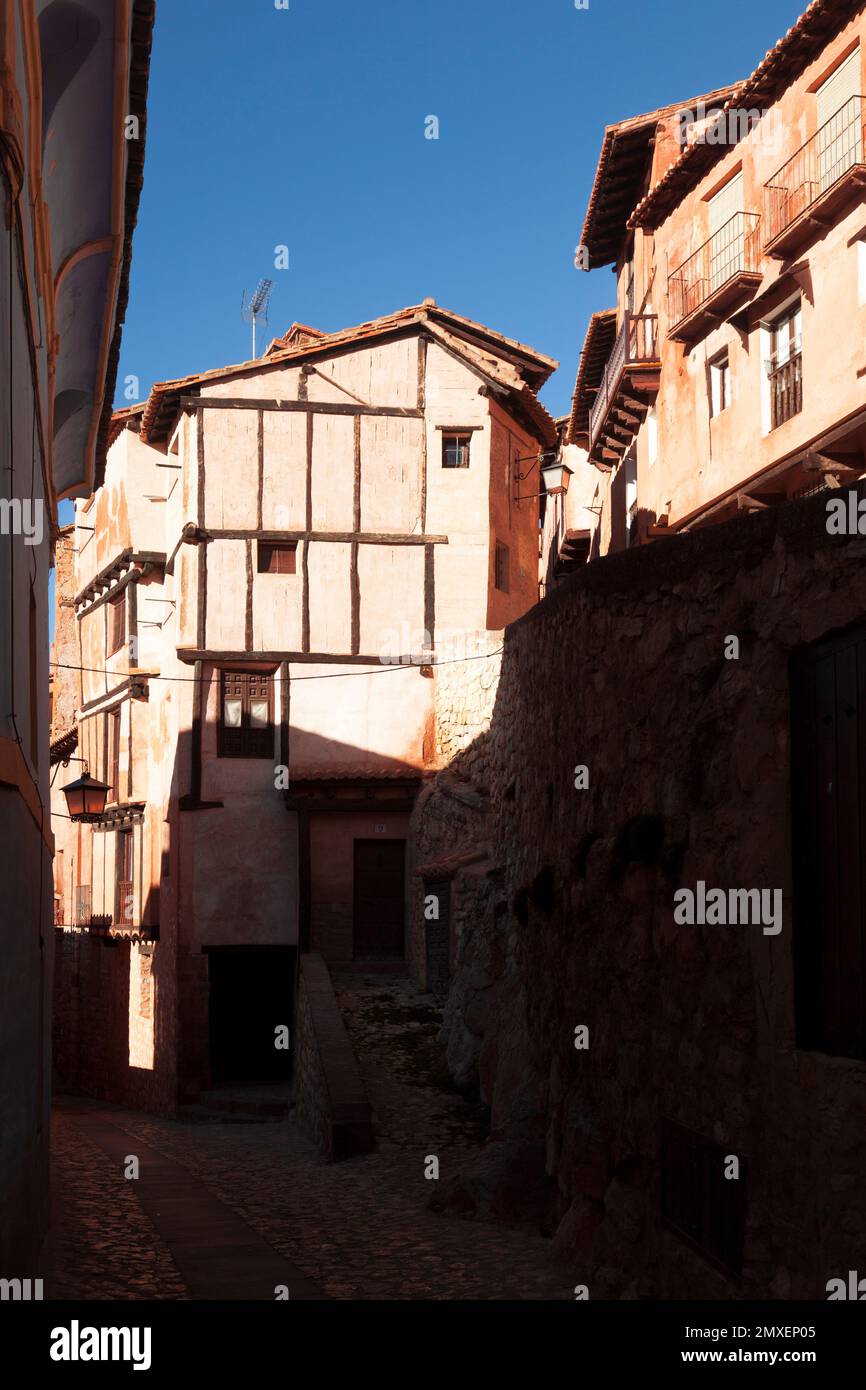 Is a Spanish town, in the province of Teruel, part of the autonomous ...