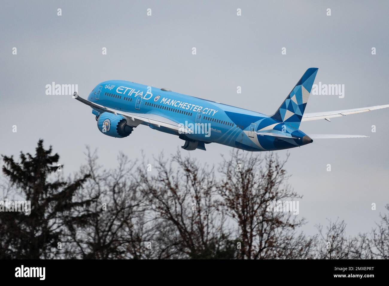 Zurich, Switzerland, January 20, 2023 Etihad Boeing 787-9 Dreamliner ...