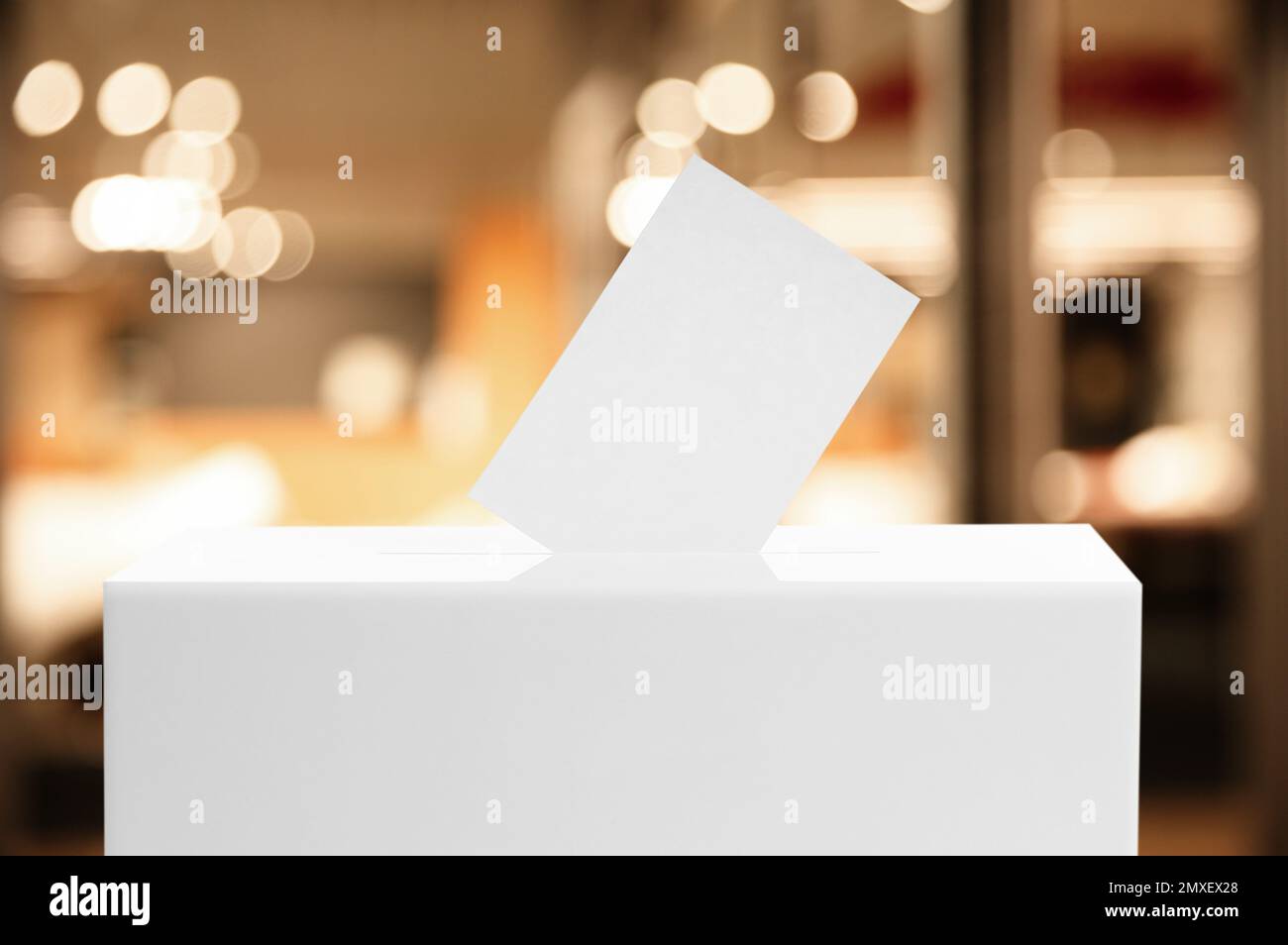 Box bar place hi-res stock photography and images - Alamy
