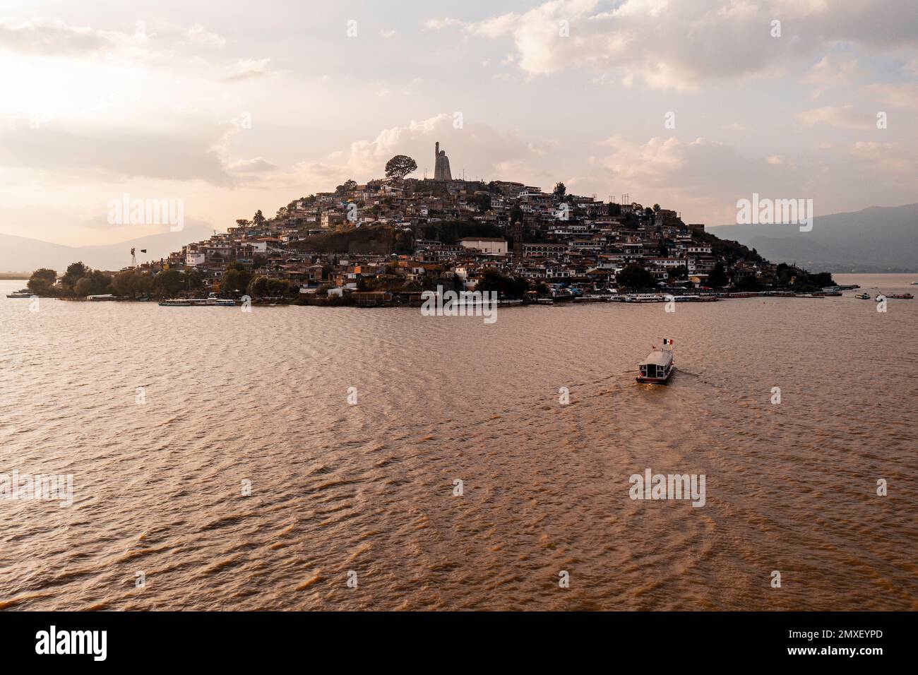 Scenic view of the Janitzio island in the Lake Patzcuaro. Exploring ...