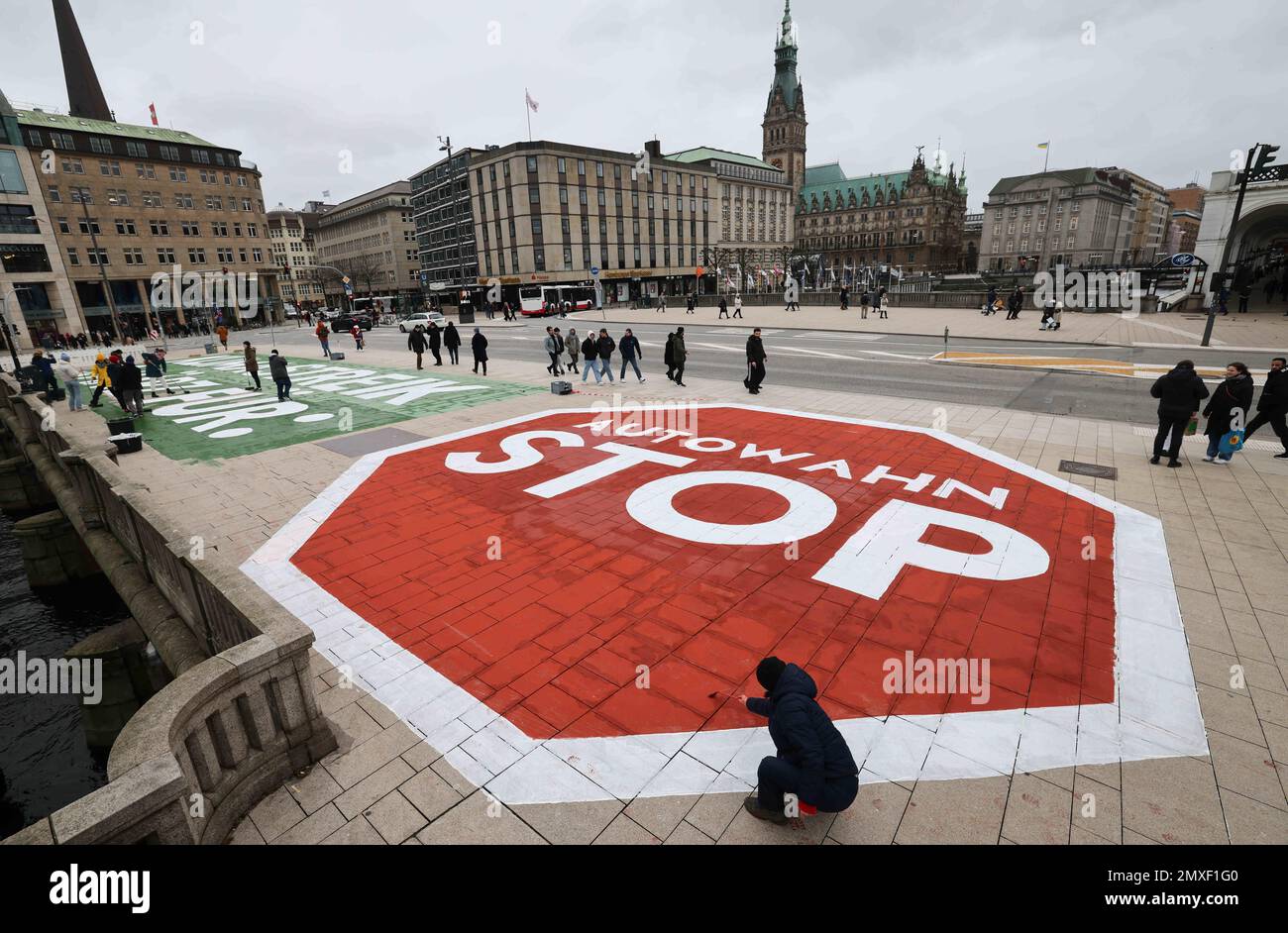 Giant stop sign on hi-res stock photography and images - Alamy