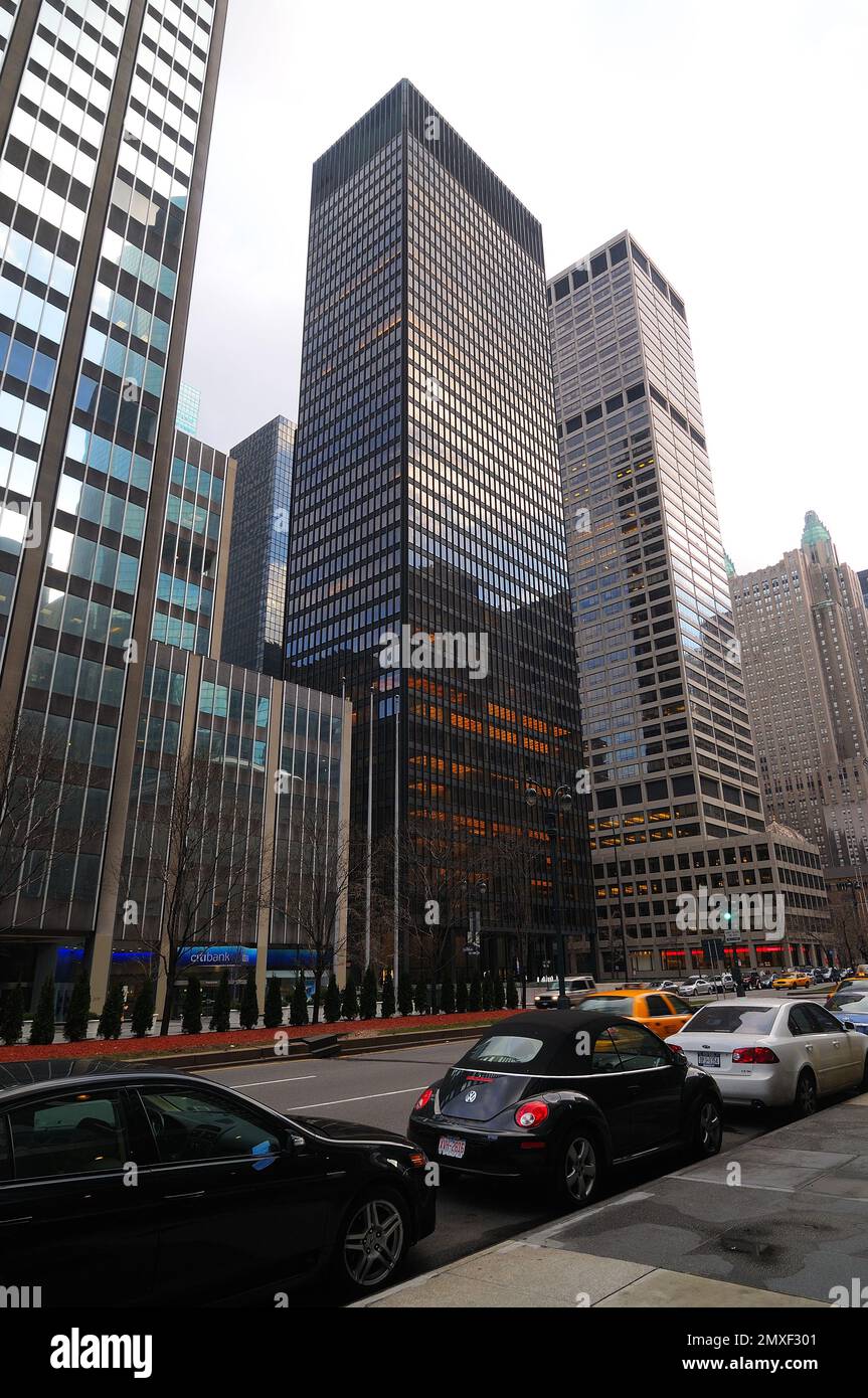 Iconic Seagram Building on Park Avenue in Manhattan exemplifies ...