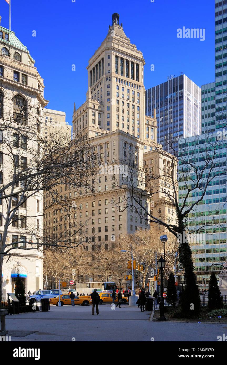 Historic building striking tower hi-res stock photography and images ...
