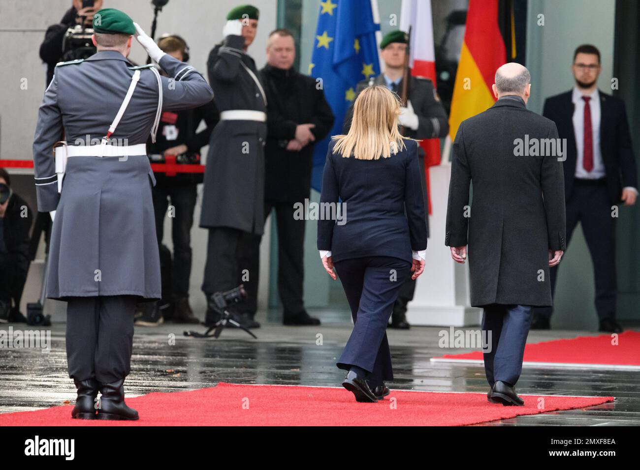 Berlin, Germany. 03rd Feb, 2023. German Chancellor Olaf Scholz (r, SPD ...