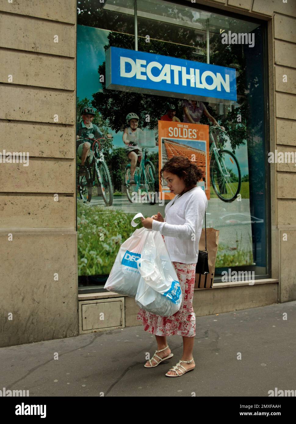 Shopping bill hi-res stock photography and images - Alamy