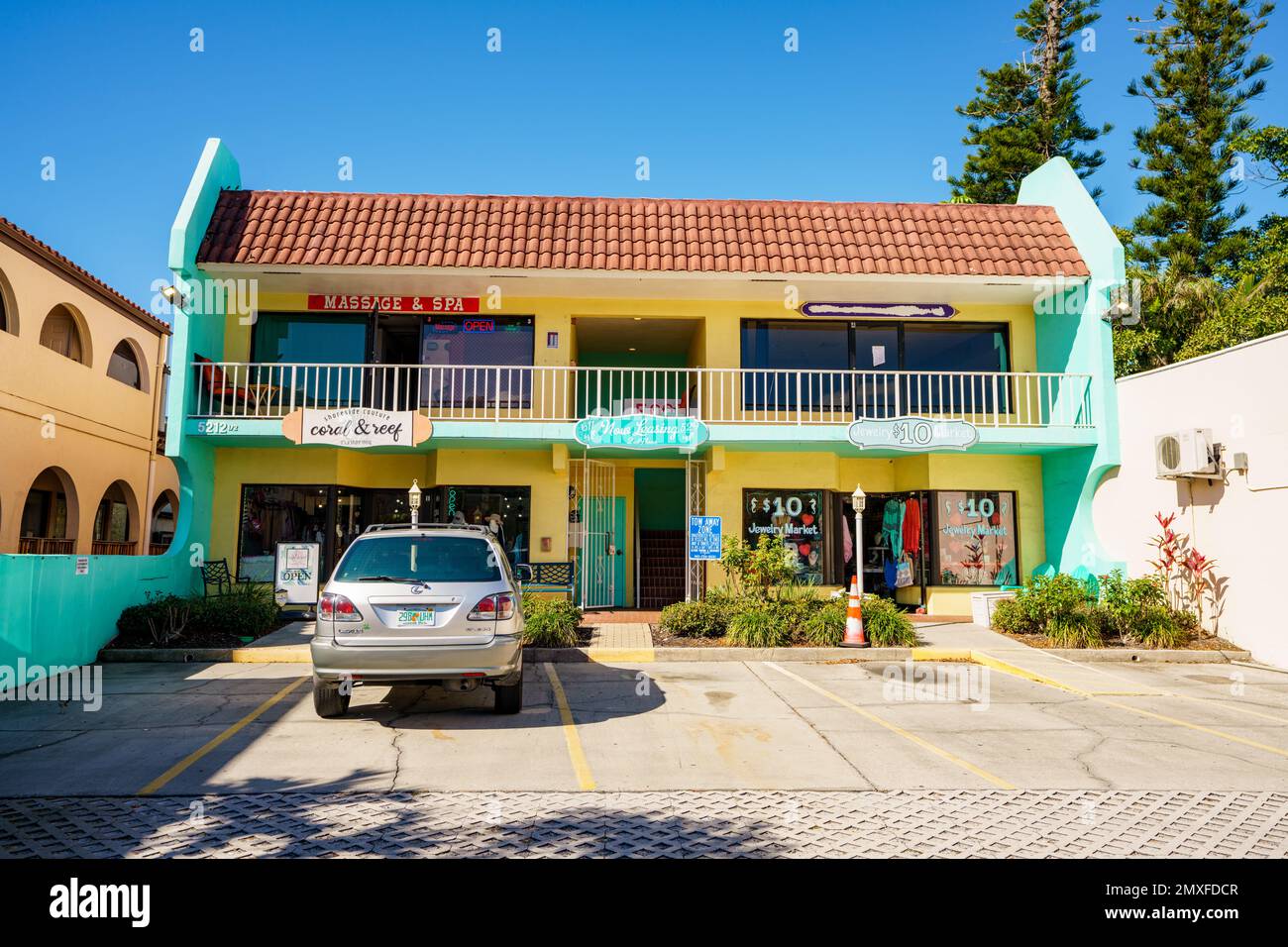 Siesta Key, FL, USA - January 30, 2023: Photo of tourist hotspot shops ...