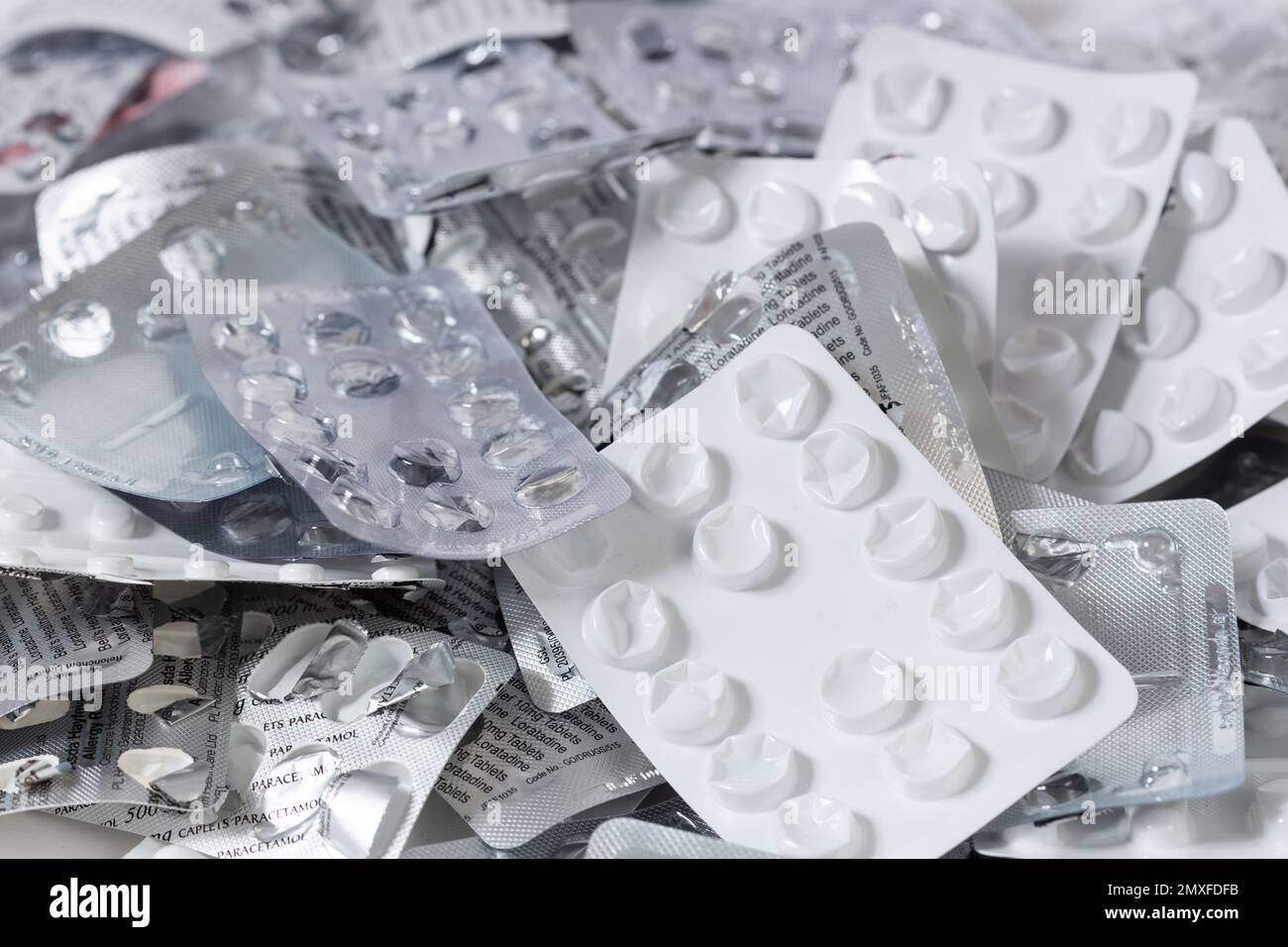 Empty blister pack medication hi-res stock photography and images - Alamy
