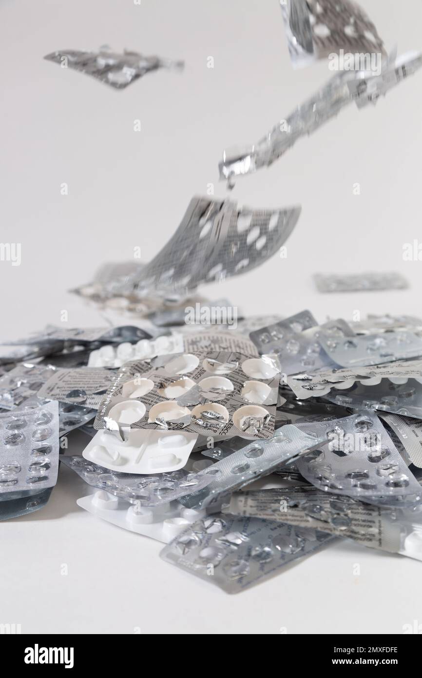 Empty blister pack medication hi-res stock photography and images - Alamy