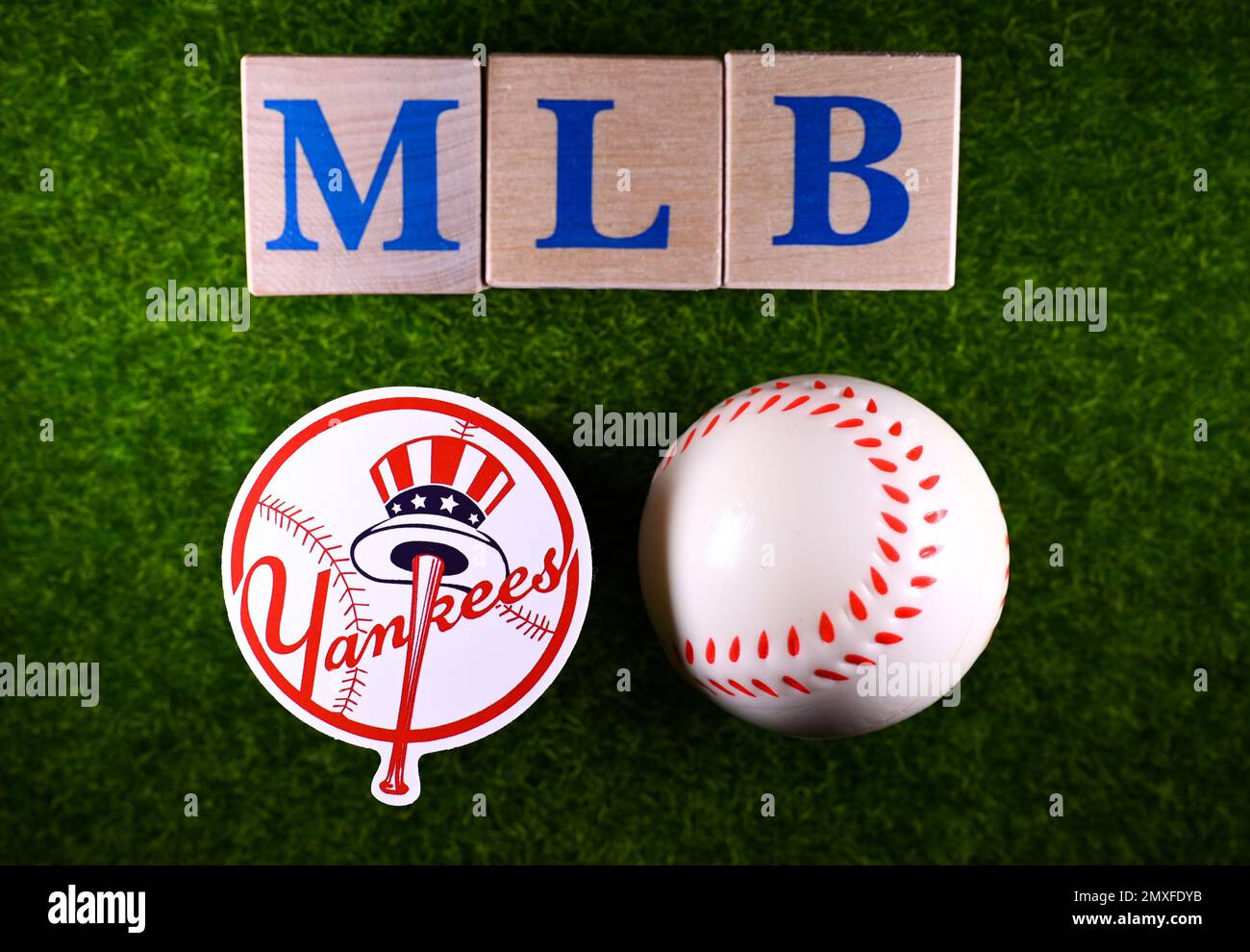 Yankees baseball stadium new york grass hi-res stock photography and ...