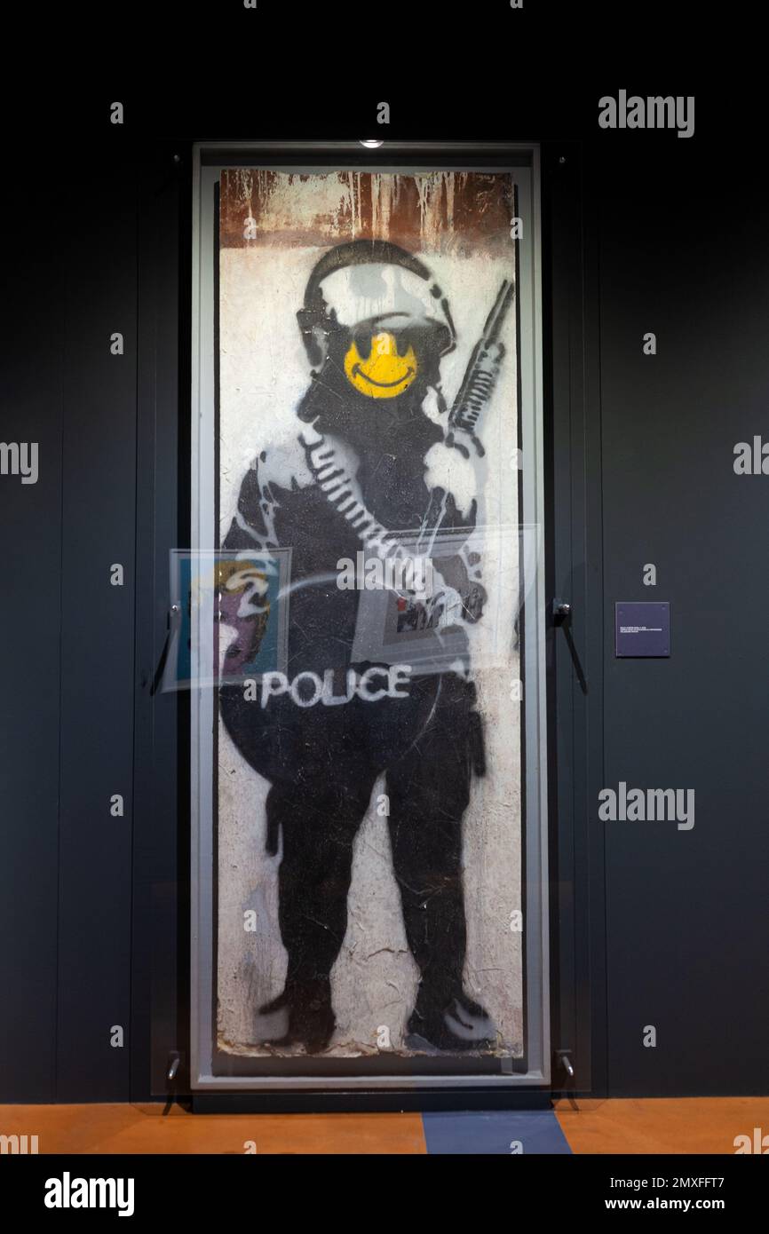 Smiley copper h hi-res stock photography and images - Alamy