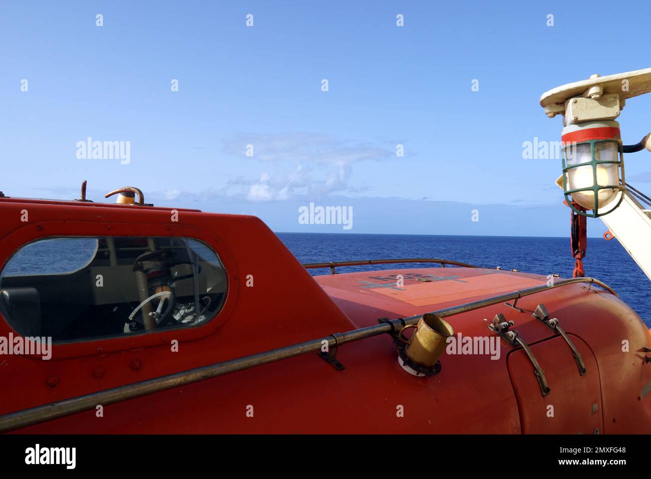 Cruise ship life boat lifeboat hi-res stock photography and images - Alamy