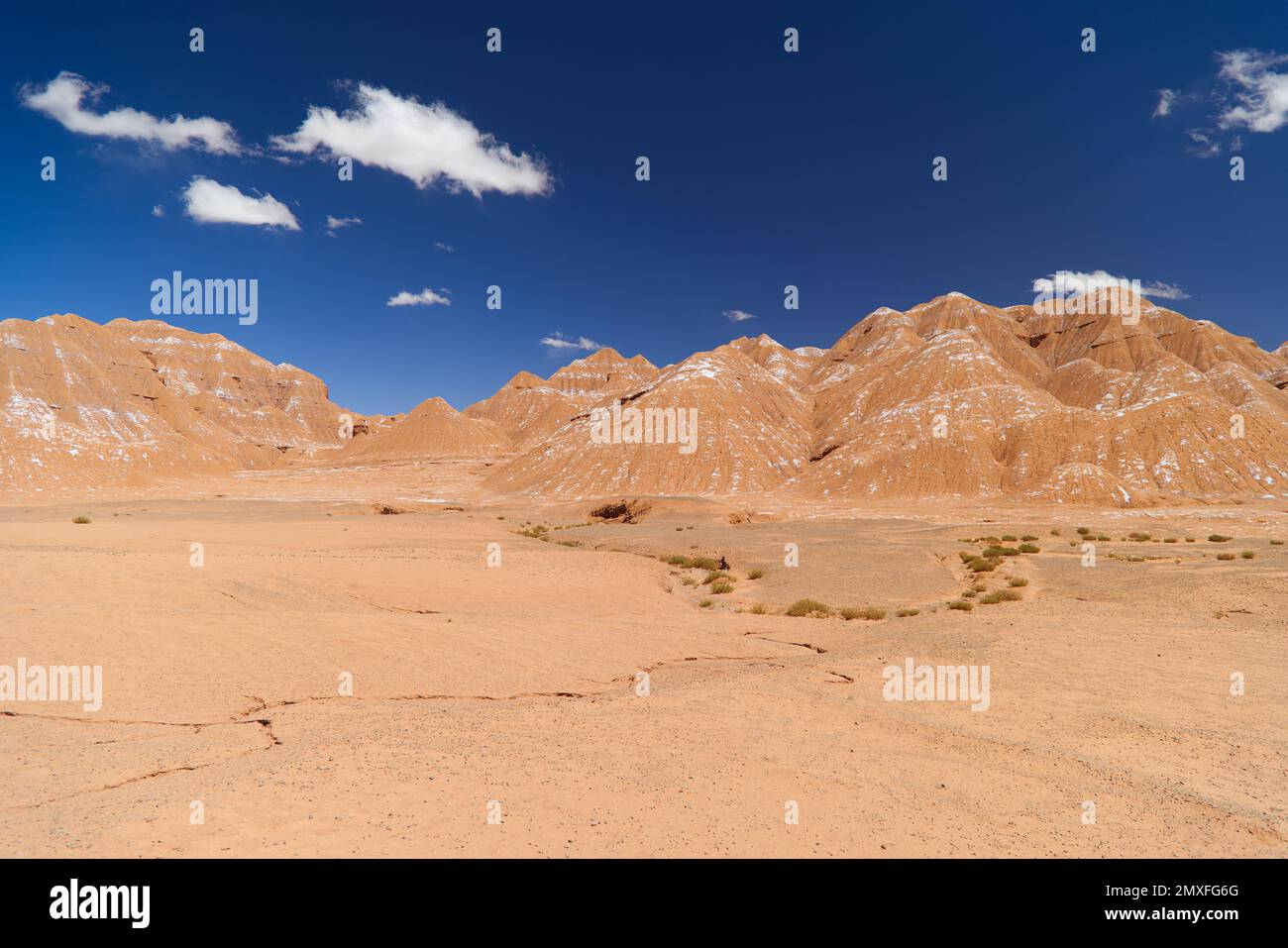 The clay formations of the Labyrinth desert in the Puna of Argentina ...