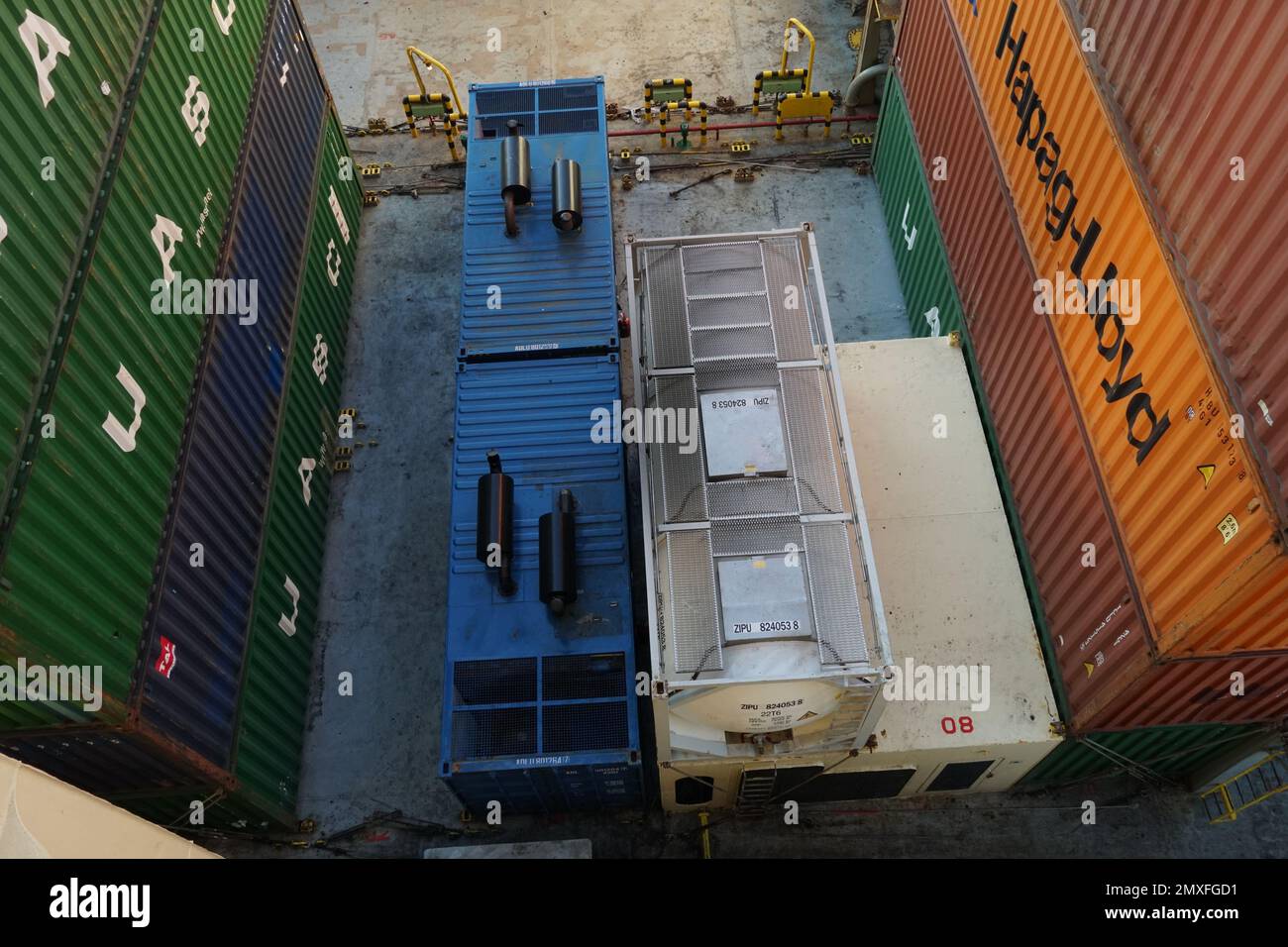 Iso tank container hi-res stock photography and images - Alamy