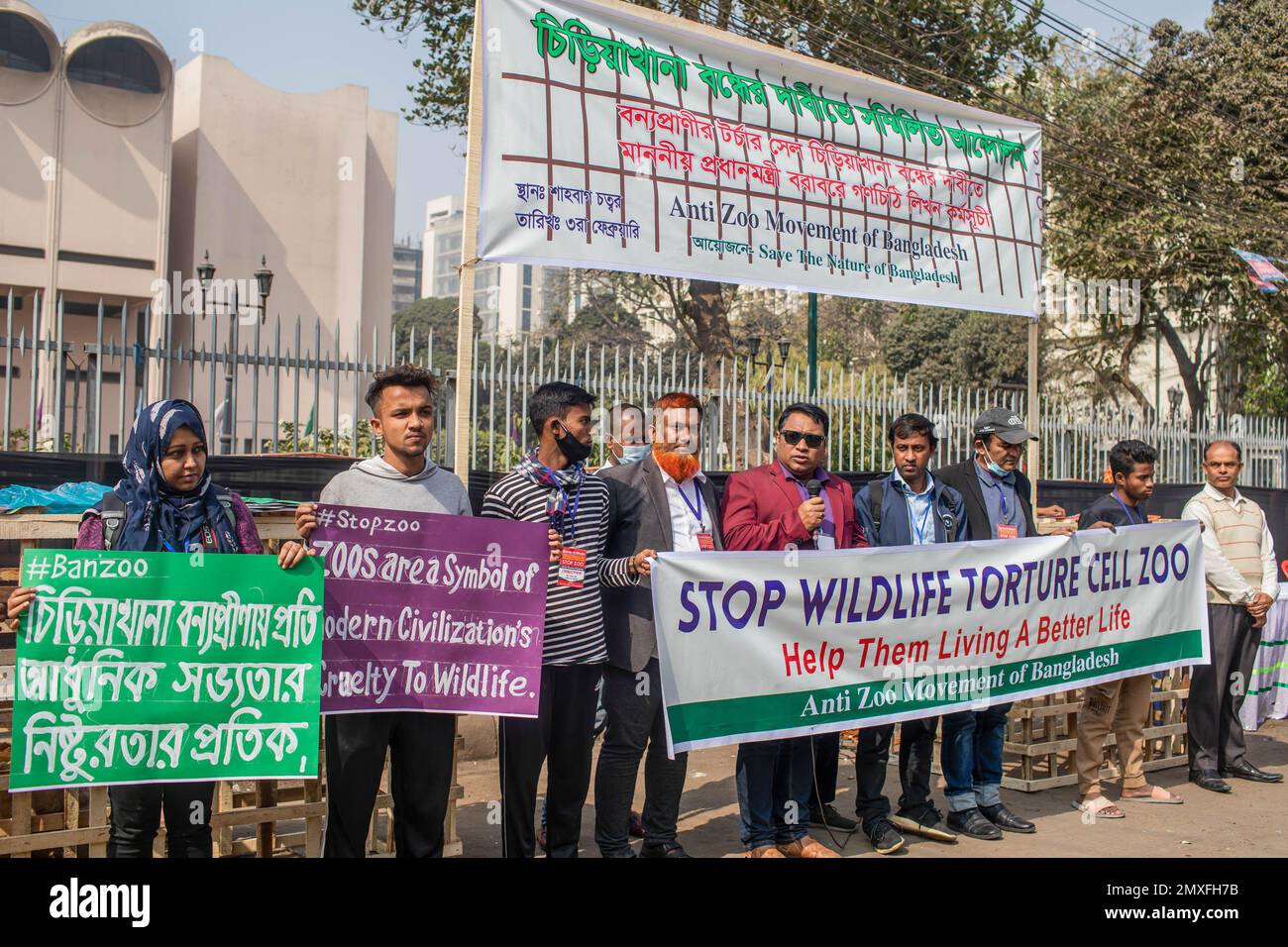 Zoo shutdown hi-res stock photography and images - Alamy