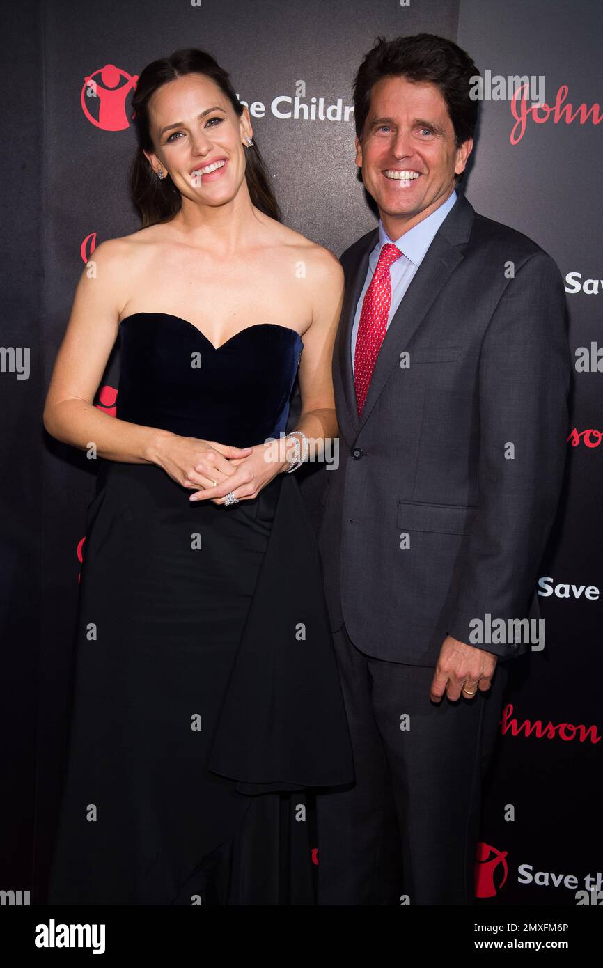 Jennifer Garner and Mark Shriver attend the 4th Annual Save the ...