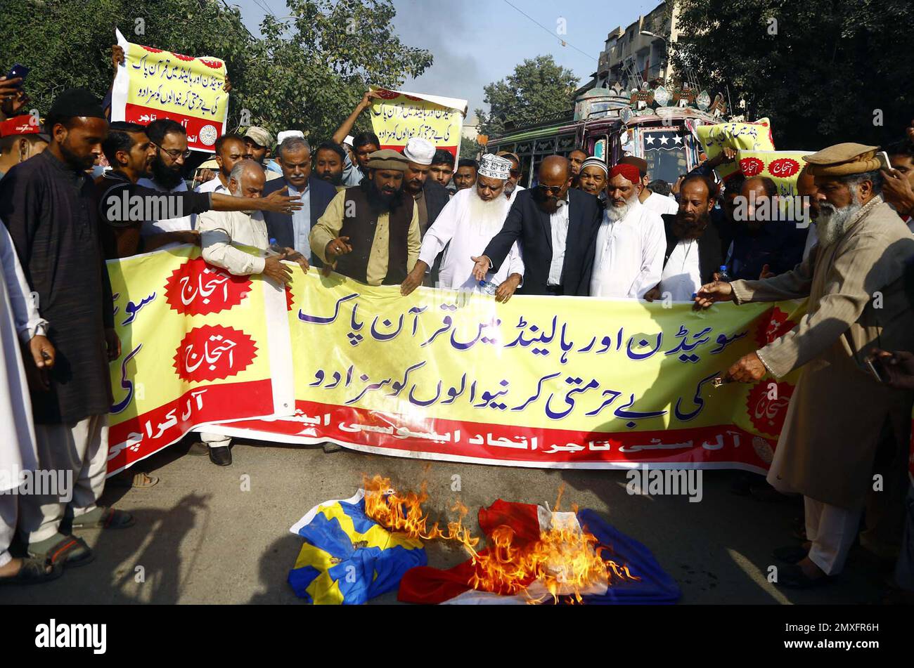 Hyderabad, Pakistan. 03rd Feb, 2023. Members of All City Tajir Ittehad ...