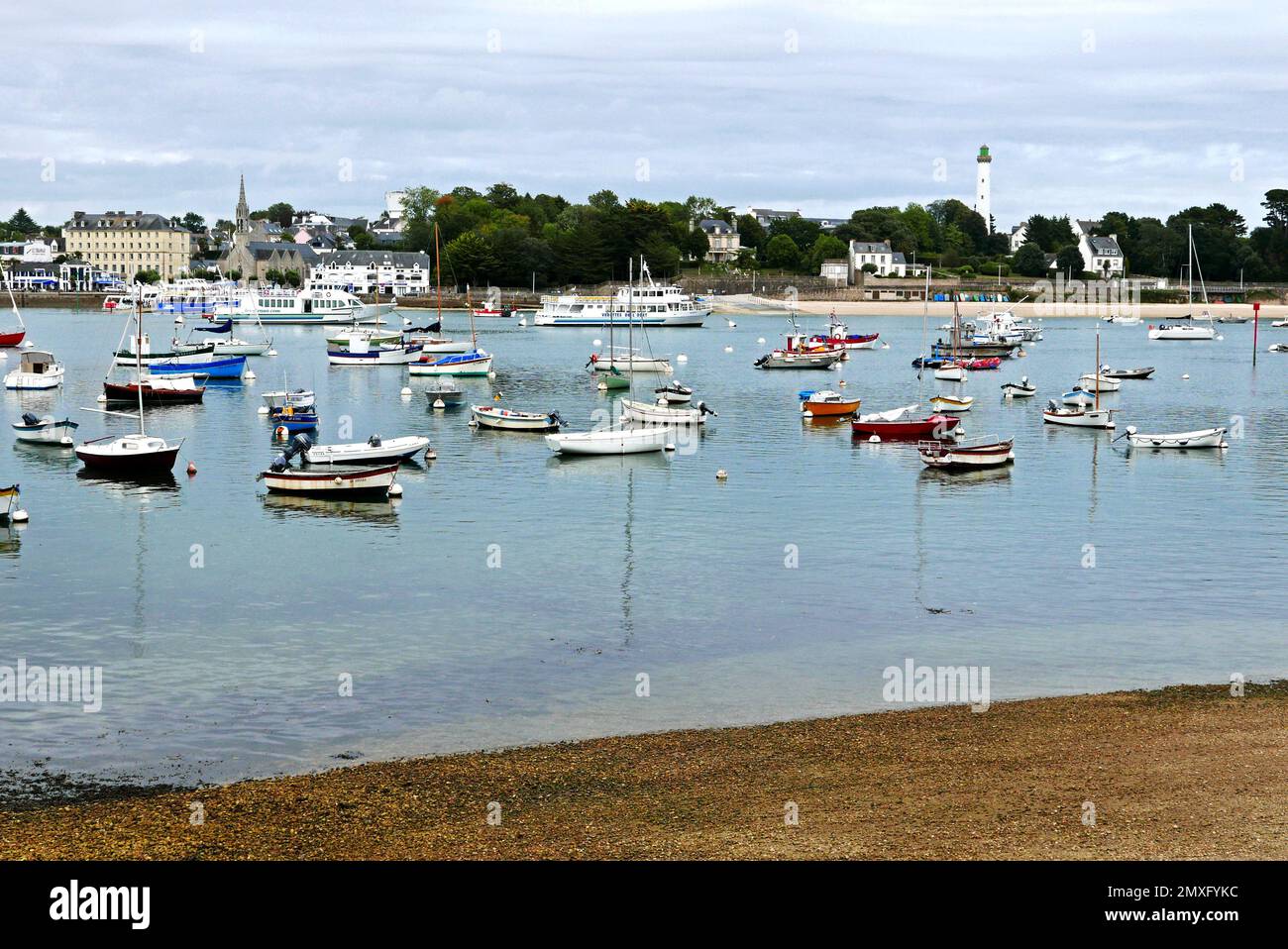 Benodet seen from Sainte-Marine, Odet river, Finistere, Bretagne ...
