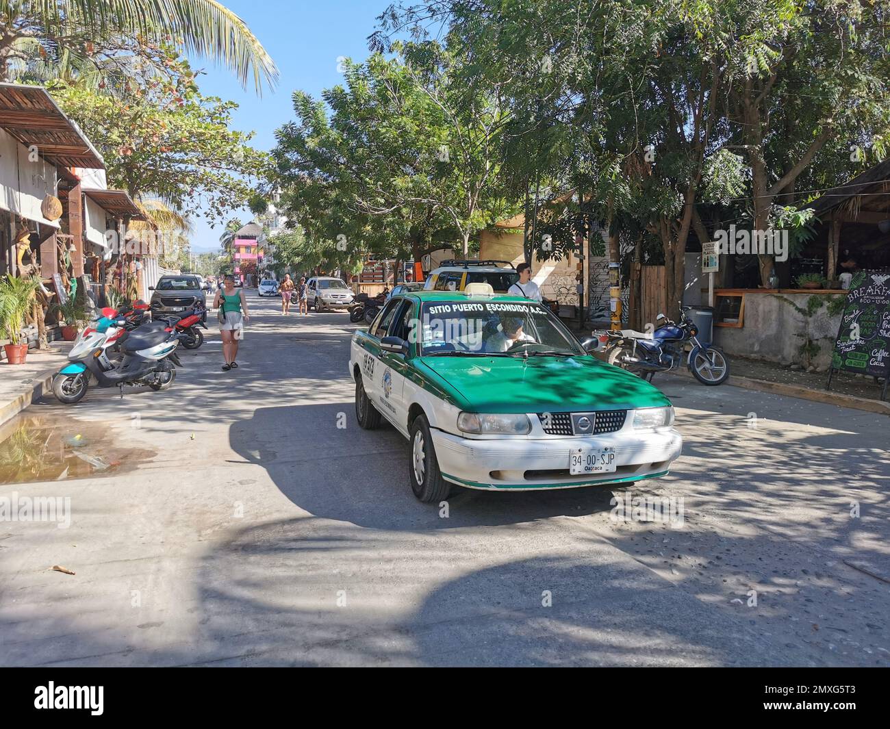 Puerto Escondido Oaxaca Mexico 27. January 2023 Colorful green taxi cab ... Puerto Escondido Oaxaca Mexico 27. January 2023 Colorful green taxi cab ...