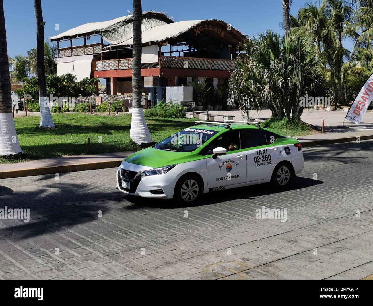 Taxi colectivo mexico hi-res stock photography and images - Alamy