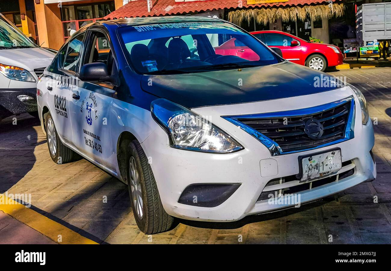 Puerto Escondido Oaxaca Mexico 26. December 2022 Colorful green taxi ...