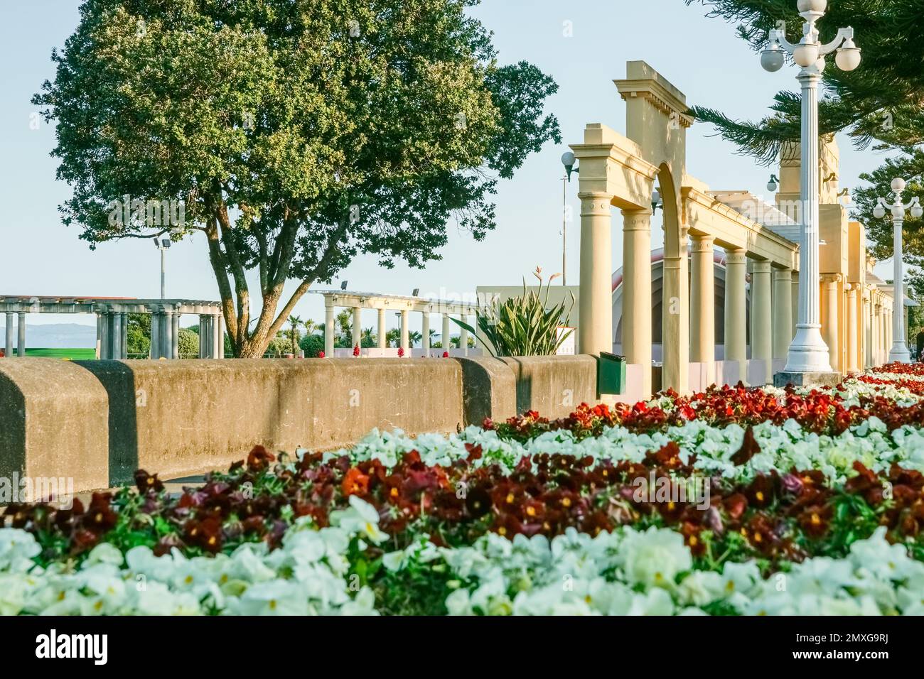 Earthquake monuments memorial hi-res stock photography and images - Alamy