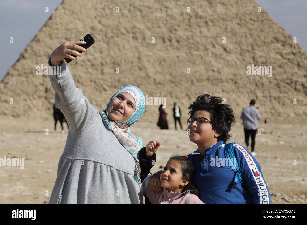 The pyramids egypt selfie hi-res stock photography and images - Alamy