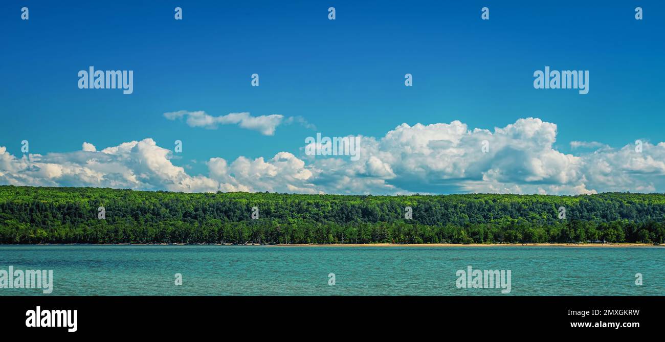 Summer tree line shore Lake Superior Michigan Stock Photo - Alamy