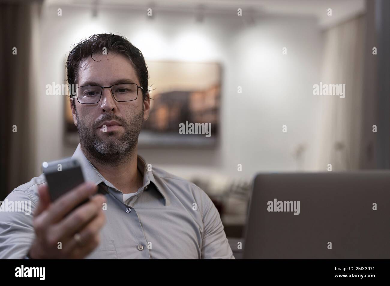 Freelancer celular hi-res stock photography and images - Alamy