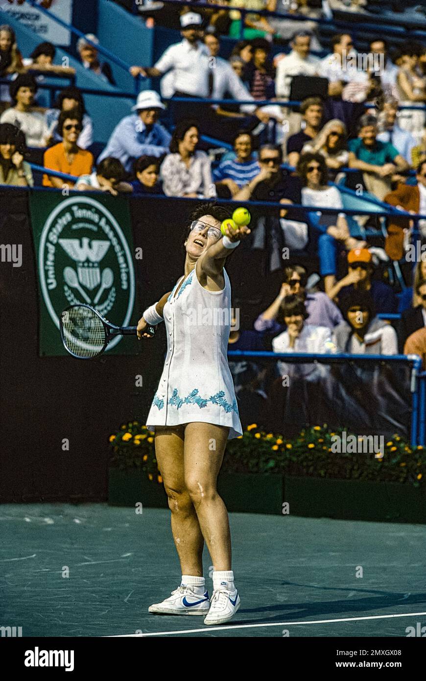 Billy Jean King (USA) competing in the 1982 US Open Tennis Stock Photo ...