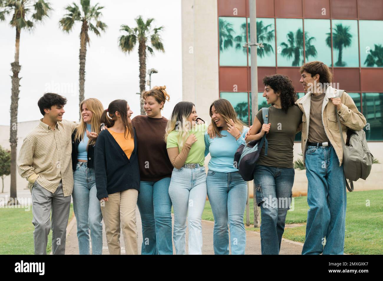Diverse group cheerful teenage students hi-res stock photography and images - Alamy