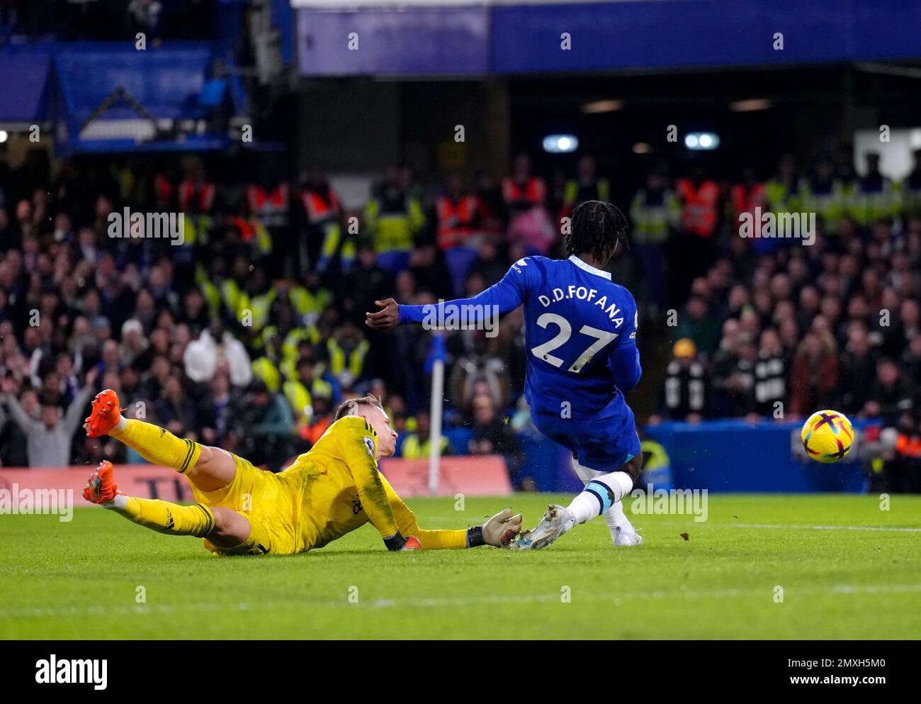David datro fofana chelsea hi-res stock photography and images - Alamy