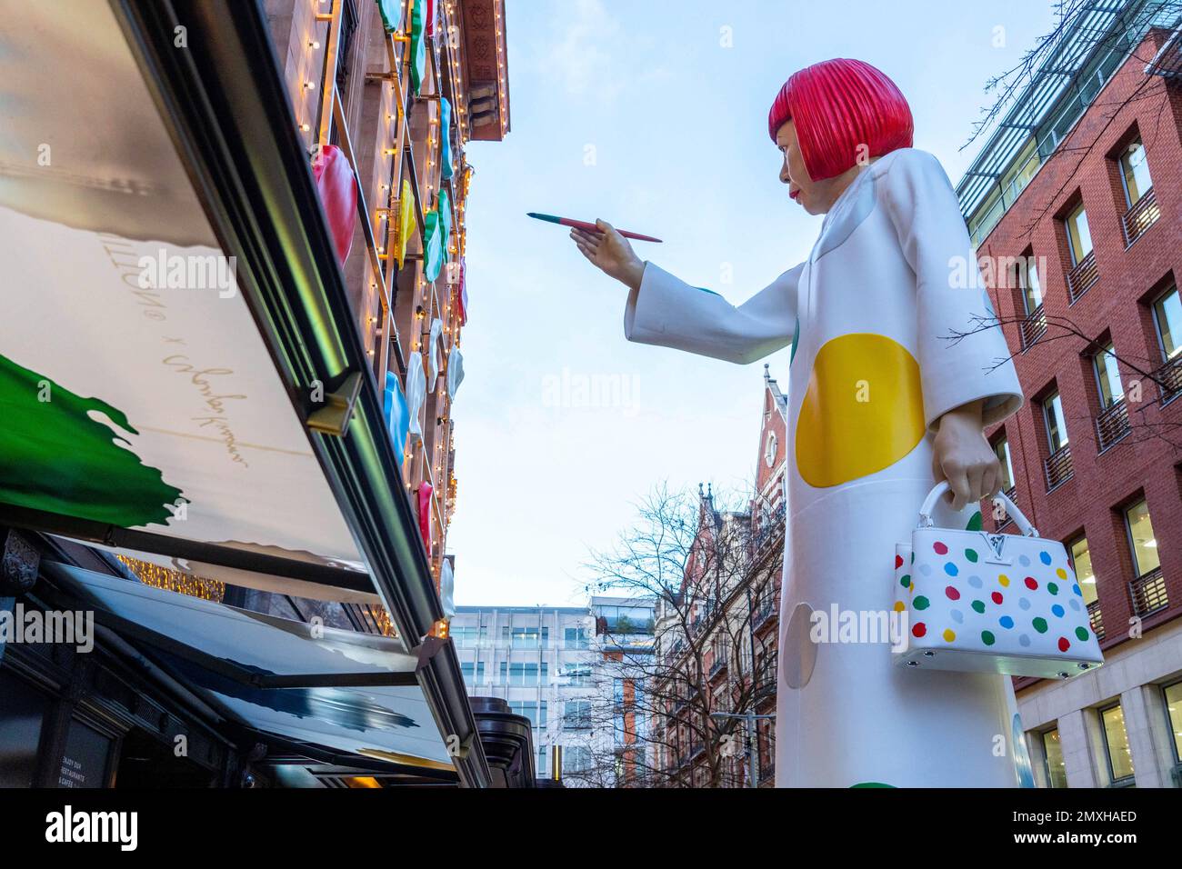 Harrods yayoi kasuma hi-res stock photography and images - Alamy