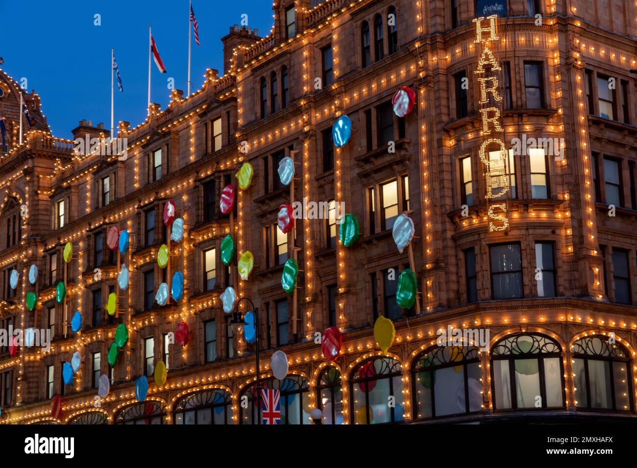 © Jeff Moore - A 50-foot statue of the Japanese artist Yayoi Kasuma ...