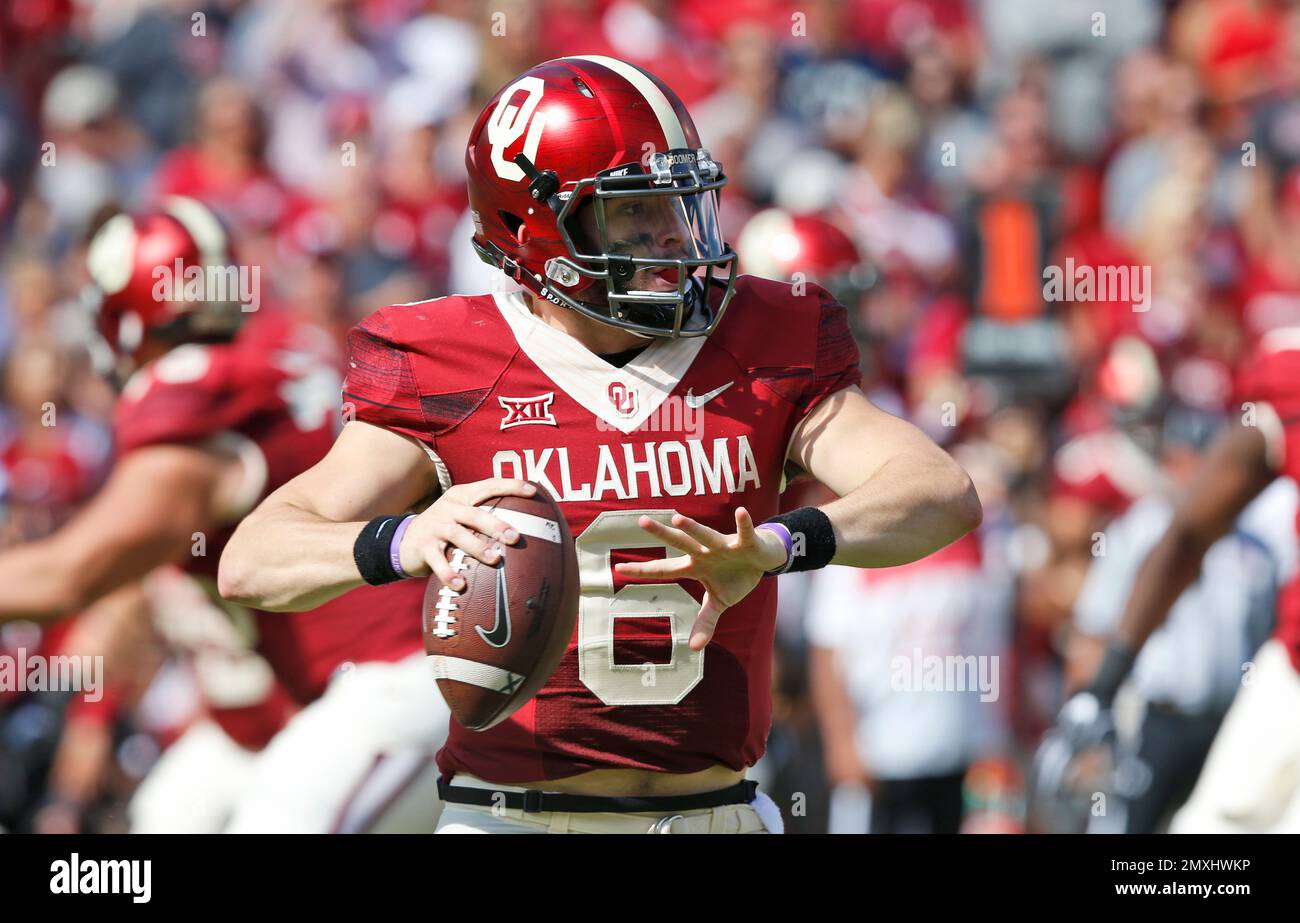 Oklahoma quarterback Baker Mayfield (6) throws during an NCAA college football game between ...