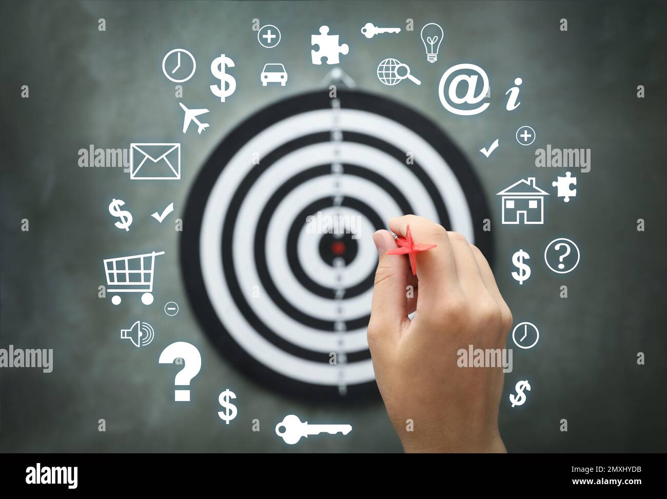 Professional throwing dart at dartboard hi-res stock photography and ...