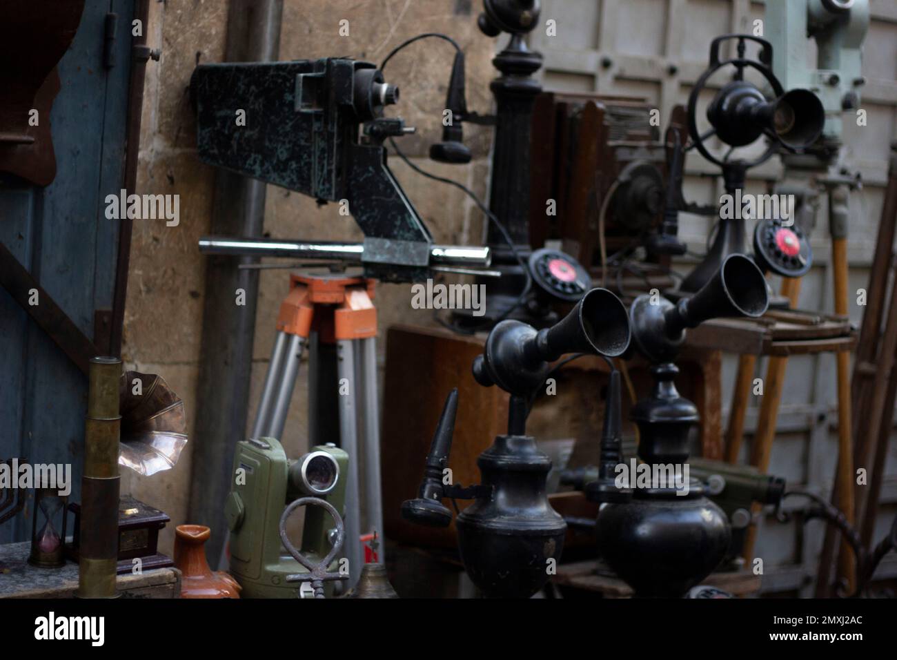 Vintage engineering devices hi-res stock photography and images - Alamy