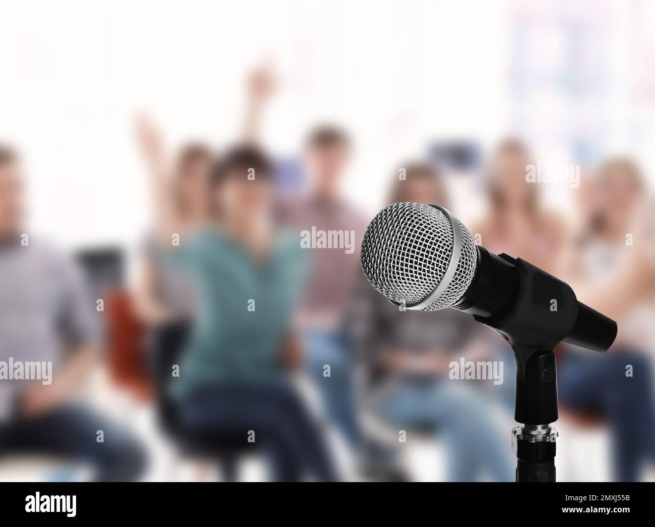 Raising microphone stand hi-res stock photography and images - Alamy