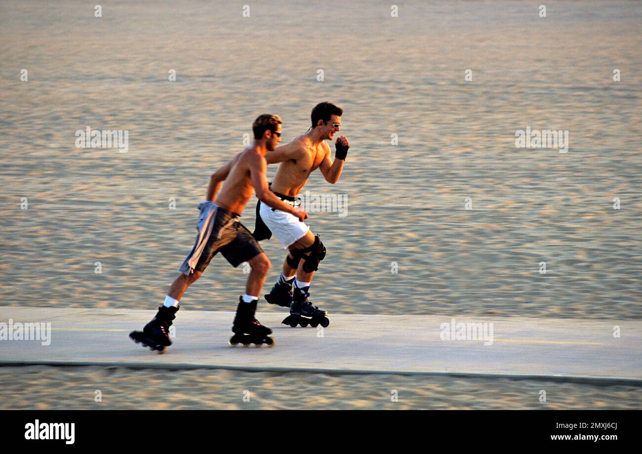 Roller blading on venice beach hi-res stock photography and images - Alamy