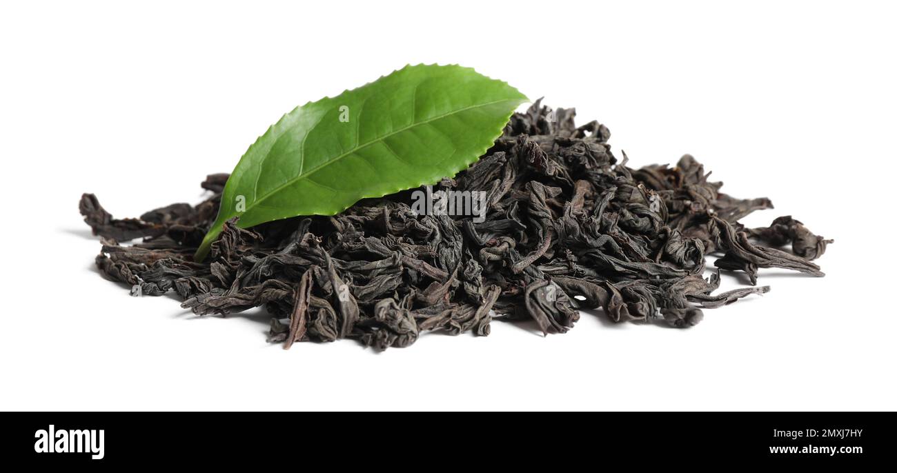 Dry and fresh tea leaves isolated on white Stock Photo - Alamy