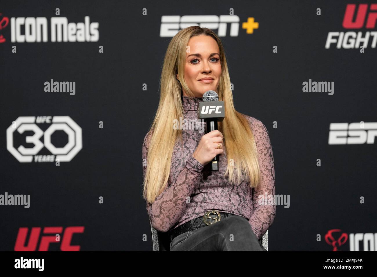 Laura sanko hi-res stock photography and images - Alamy